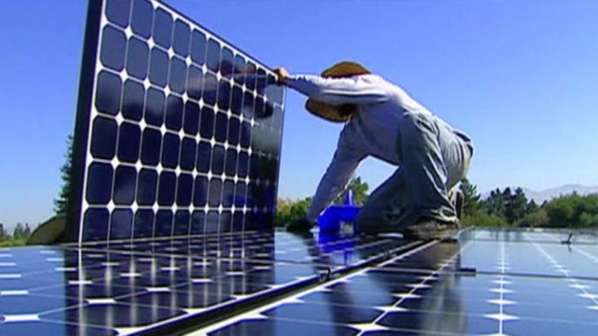 ¿Vale la pena adquirir paneles solares en California? – Telemundo ...