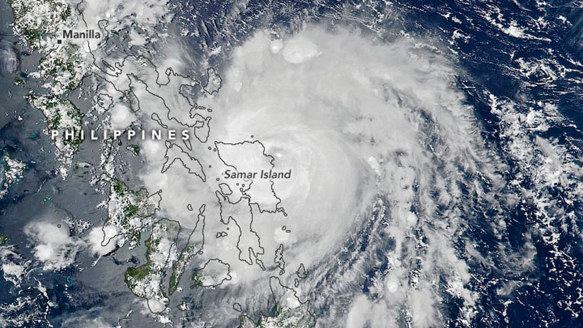 El poderoso tifón Vongfong toca tierra seis veces en Filipinas y apunta ...