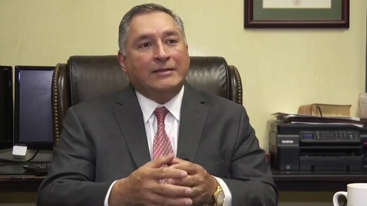 Conoce a tu candidato: Javier Villalobos – Telemundo McAllen (40)