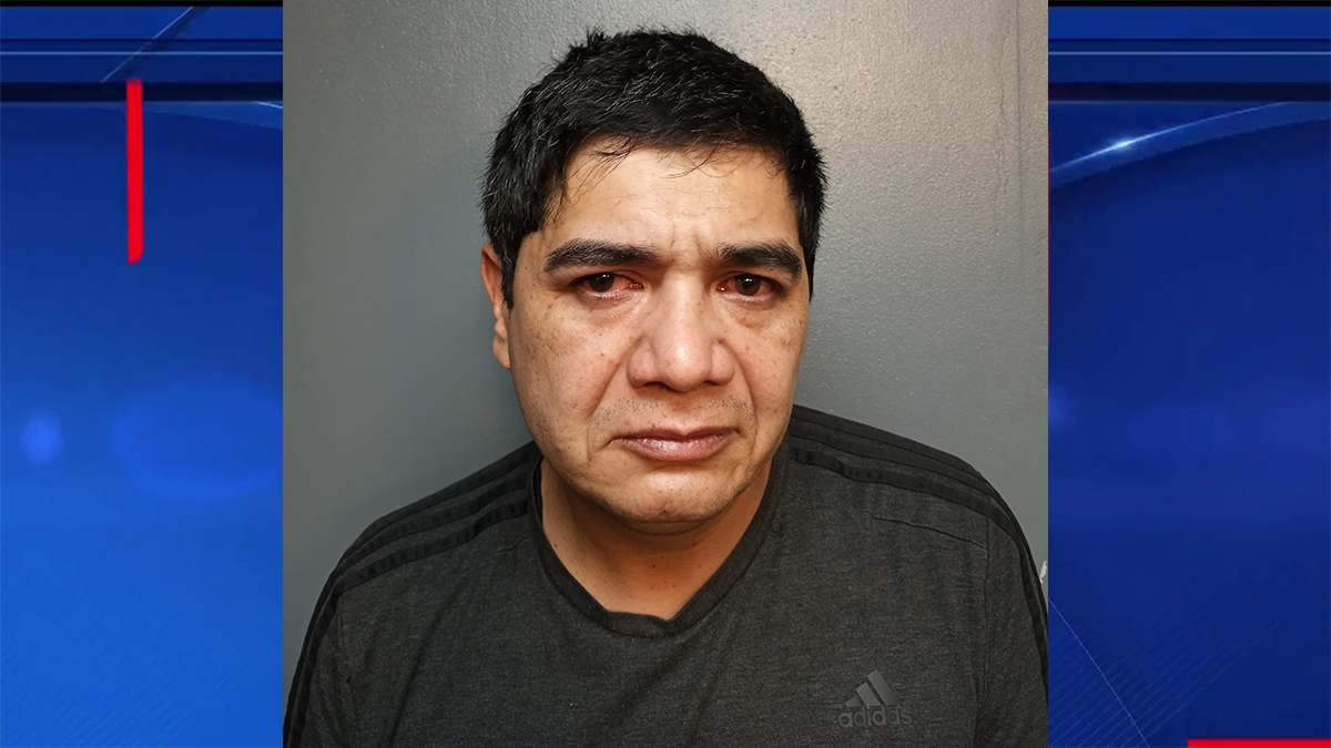 Hombre presuntamente intenta estrangular a su pareja durante discusión ...