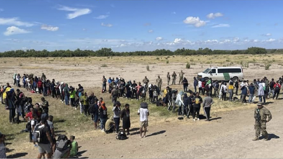 Patrulla Fronteriza interviene con 1,400 migrantes en el sector Del Río ...