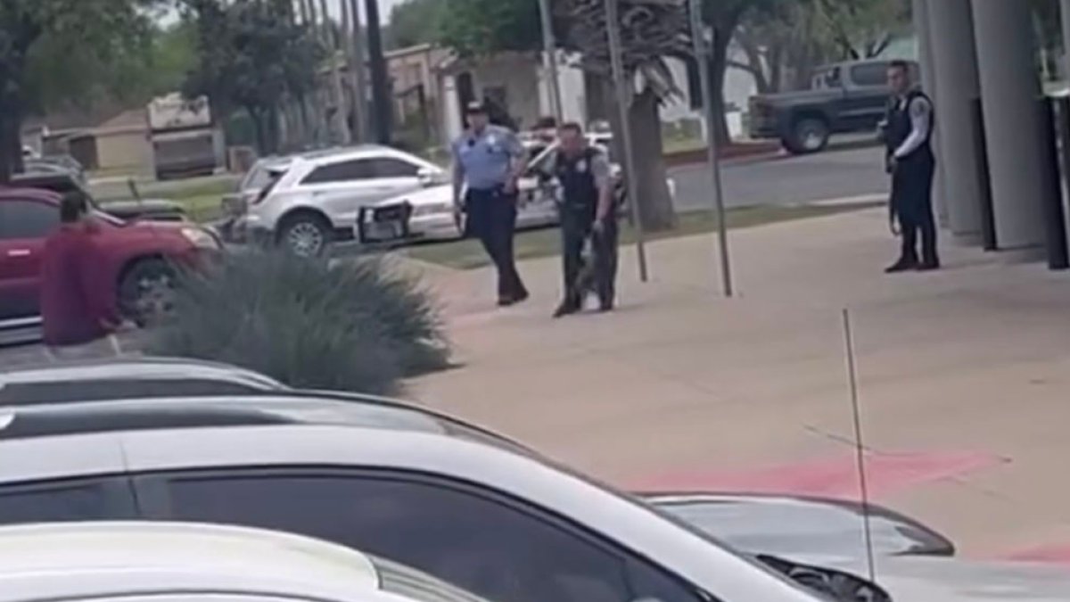 McAllen: ataque en el departamento de policía – Telemundo McAllen (40)
