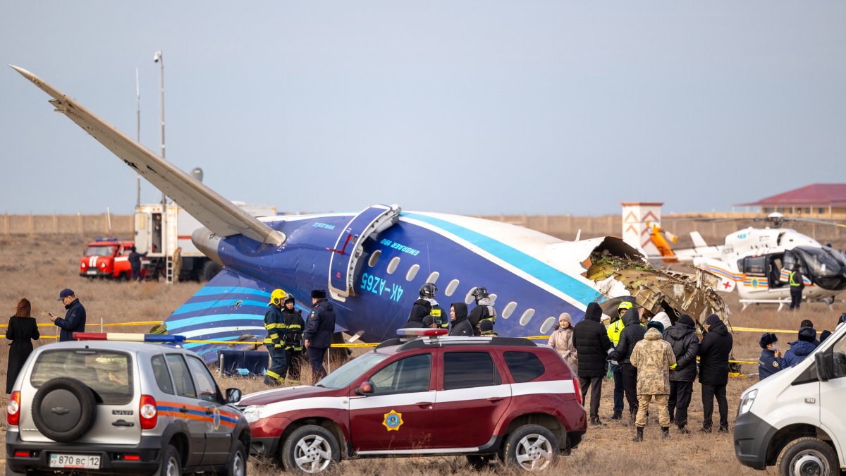 Hallan cajas negras de avión caído en Kazajistán – Telemundo McAllen (40)