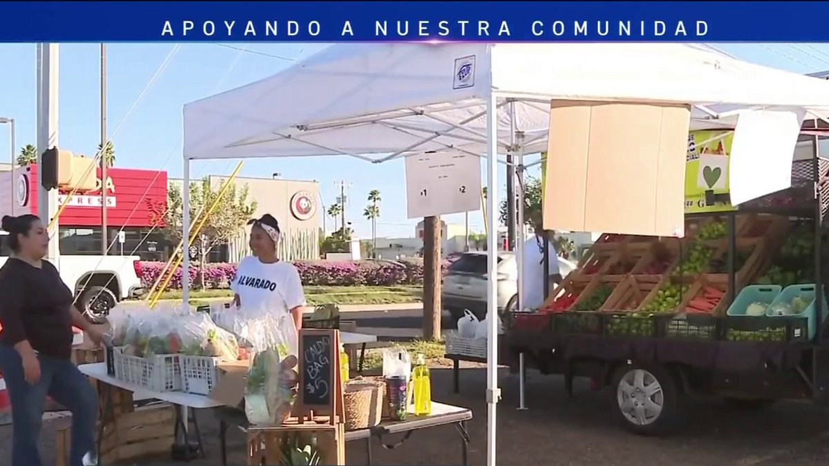 Hombre vende frutas y verduras baratas para audar a la comunidad ...